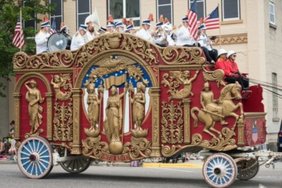 Circus PARADE WAGONS ⋆ Baraboo's Big Top Parade