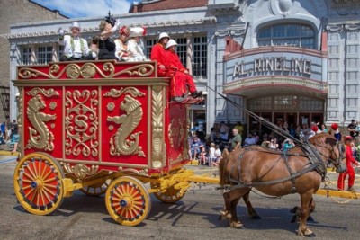 Circus PARADE WAGONS ⋆ Baraboo's Big Top Parade